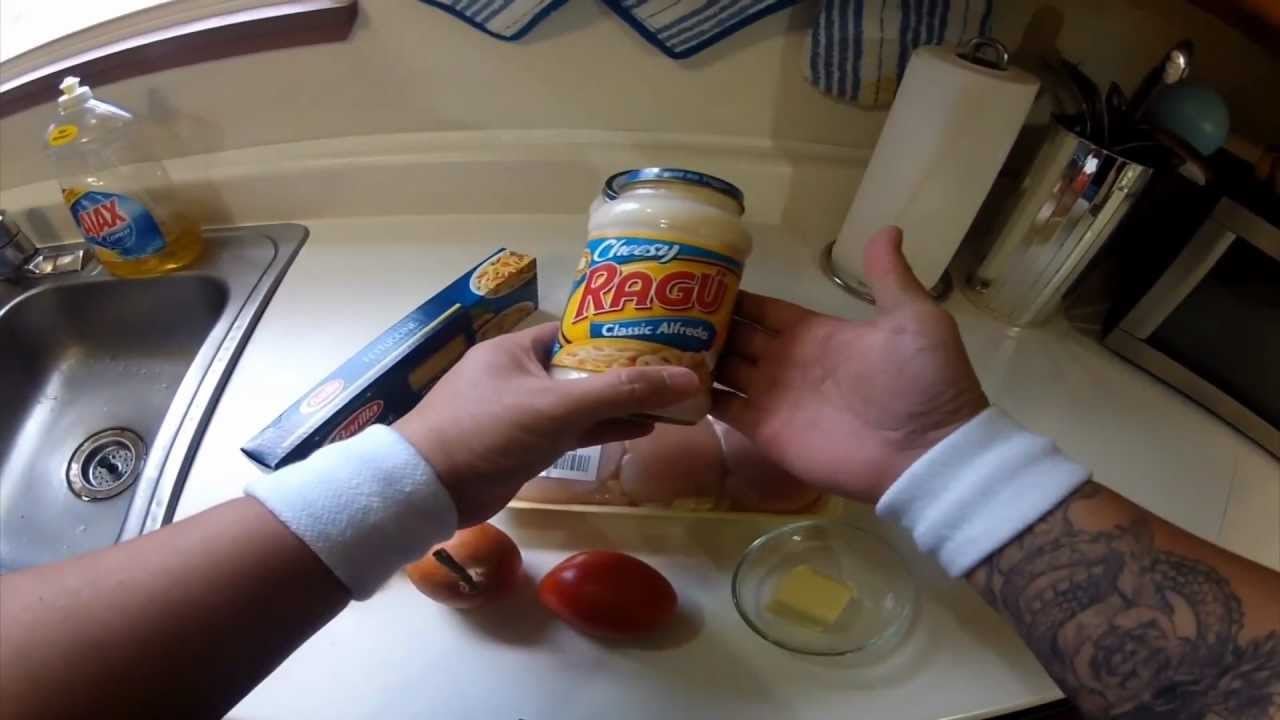 How to cook broiled Chicken Breast Fetuccine Alfredo - Recipe Flow