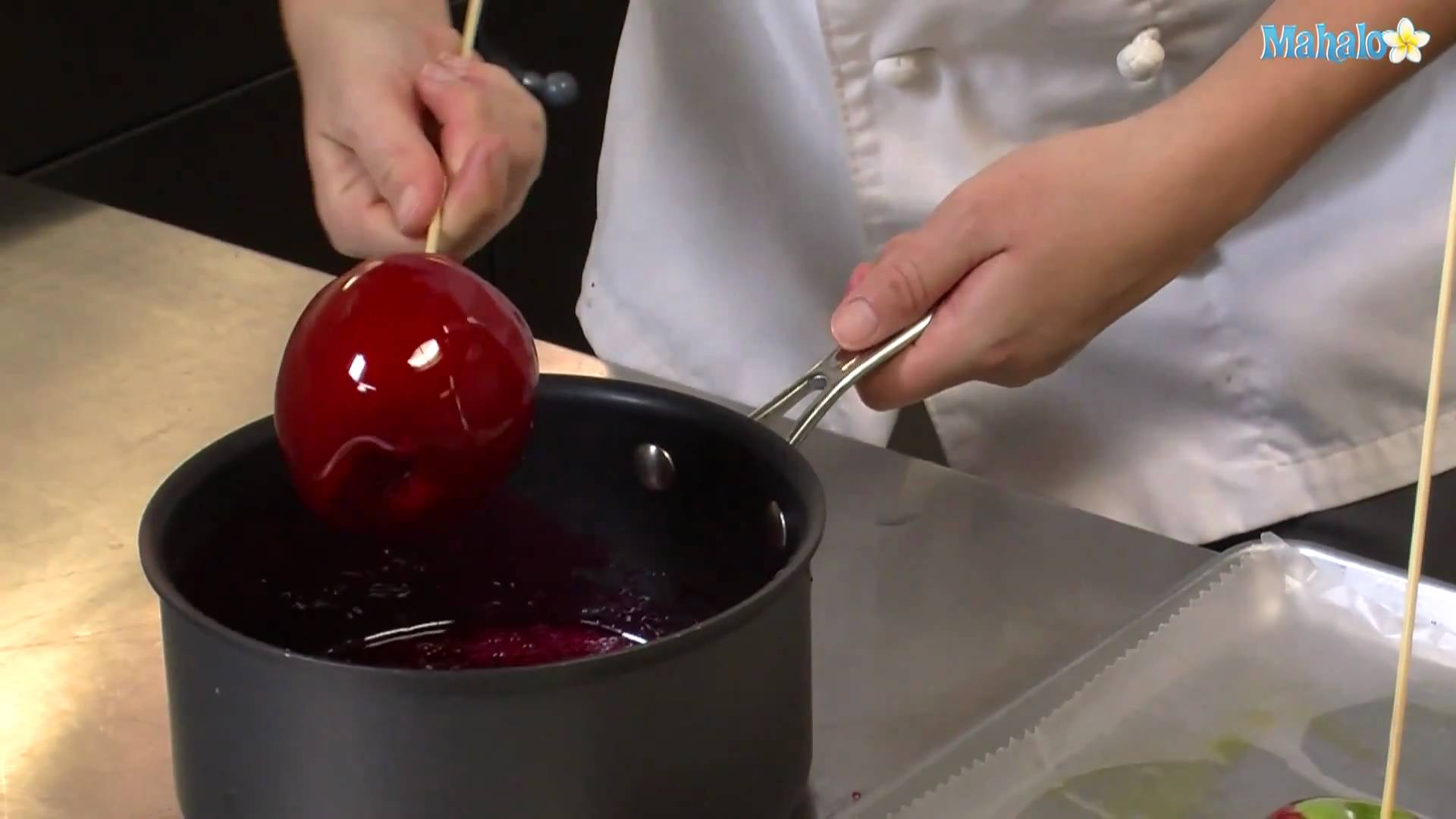 How to Make Perfect Candy Apples - Recipe Flow