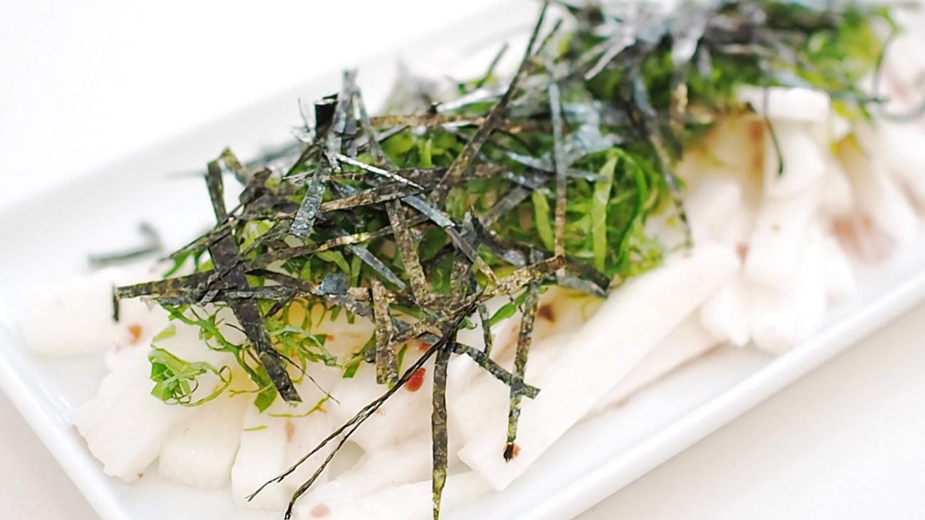 UME SHISO NAGAIMO recipe – YANYUM (우메시소 마 무침 凉拌梅紫苏山药 梅紫蘇長芋) - Recipe Flow